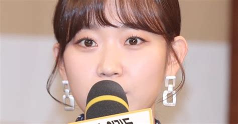 포토 김슬기 촉촉한 눈빛