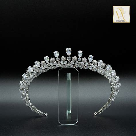 Rubys Crown Luxury Crowns