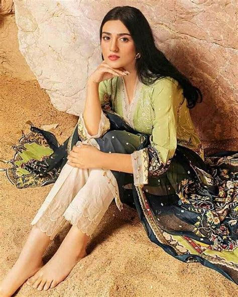 Pin On Sarah ️ ️ Khan