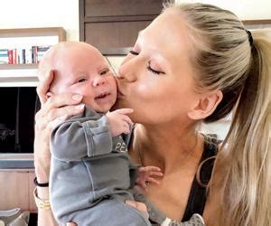 Anna Kournikova And Partner Enrique Iglesias Share First Photos Of