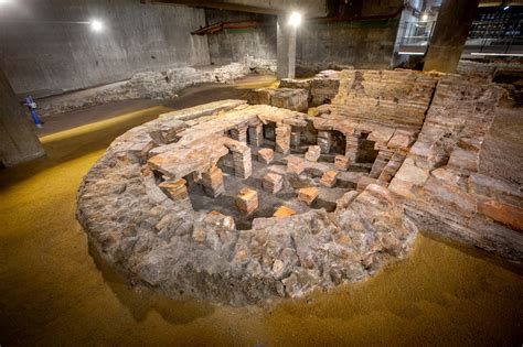 Did London Have A Roman Amphitheatre