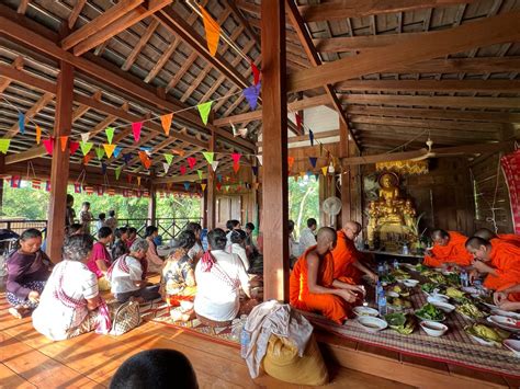 ជនជាតិភាគតិចស្ទៀងនៅក្នុងភូមិក្តុលលើរៀបចំពិធីបុណ្យផ្តាច់វេនព្រះសង្ឃគង់ចាំព្រះវស្សា