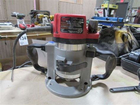 Milwaukee Model 5625 20 Plunge Router Like New Mcpherson Auction And Realty