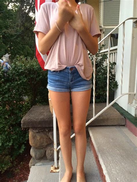 Girls Wearing Short Shorts