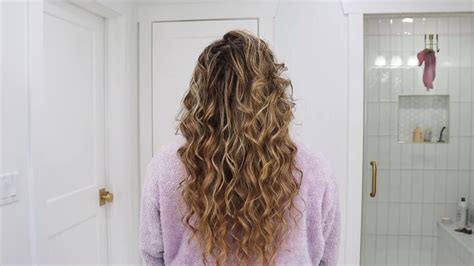 Creating Easy And Heatless Unicorn Curls Perfect Curls Overnight Upstyle
