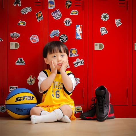 이강우사진공방스튜디오 벌서 6살 개구쟁이 공주님~~ 1년 만에 만나는 거라 처음에는 조금 어색해 하더니 조금 시간 지나니 바로 장난기 많은 모습으로 돌아 왔어요