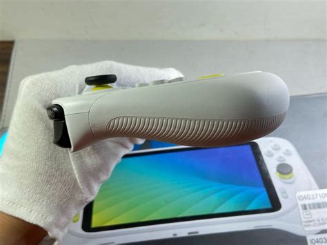 Logitech 羅技g Cloud 雲端遊戲掌機 二手電玩 遊戲機 電玩遊戲相關 電玩主機 其他電玩主機在旋轉拍賣