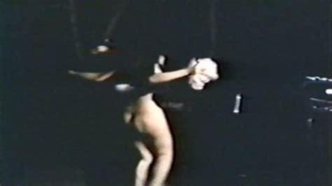 Sonja Jeannine Nuda ~30 Anni In Porno Market