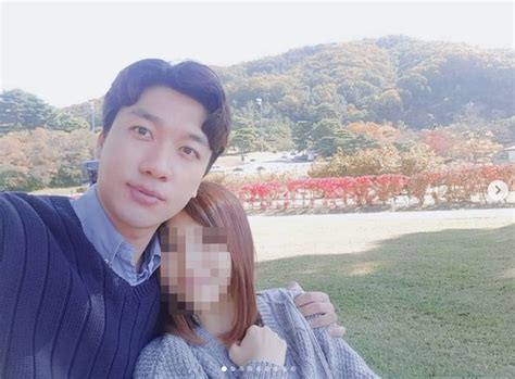 ‘슈퍼모델 출신 개그맨 정재형 1년 열애 끝 동갑 비연예인과 결혼[종합] Osen