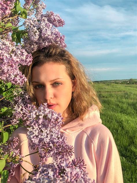 Фото с сиренью Фотографирование при освещении Летние фотосессии Идеи для фото