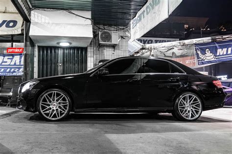 Black Mercedes E Class Sits On Contrasting Chrome Forged Rims Carid