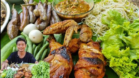 သခွပ်ပွင့်သုပ် ငါးပိရည် တို့စရာအစုံ ကြက်ပေါင်ကြော်နဲ့ ထမင်းစားမယ်🤤🤤