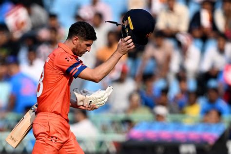 Colin Ackermann Charges Out After His Run Out