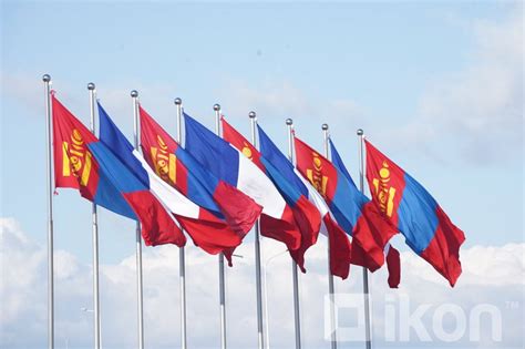 ФОТО Францын улсын ерөнхийлөгч Эммануэл Макрон Монгол Улсад айлчлан ирлээ