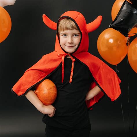 Карнавальные плащ 'Чертёнок' купить - Магазин МАСКА