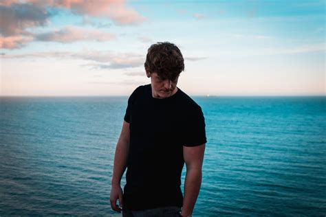 Emmo Releases New Song Still