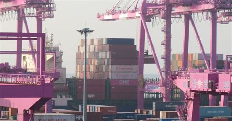 화물연대 총파업 D 1 긴장감 흐르는 인천항 ‘컨 터미널