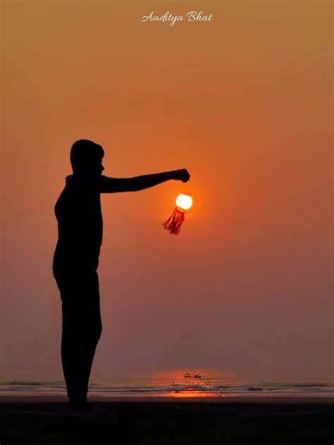 This 20 Year Old Indian Photographer Captures Stunning Silhouettes And Stories During Sunset