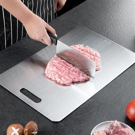 Planche à Découper En Titane Pour Une Cuisine Saine Et Sans Danger Maison Génie