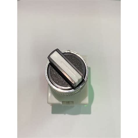 สวิตซ์ลูกศร สวิตช์ซีเลคเตอร์ Selector Switch 2 จังหวะค้าง 1no 1nc ขนาด 22 มม สีโครเมี่ยม