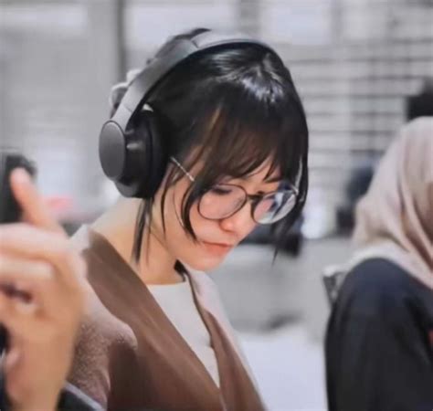 Pin Di Jkt Di Orang Cantik Gadis Lucu Foto Gadis Cantik