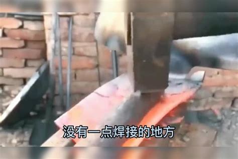 锅把一体成型，没有一点焊接的地方，一辈子都用不坏的不粘锅！