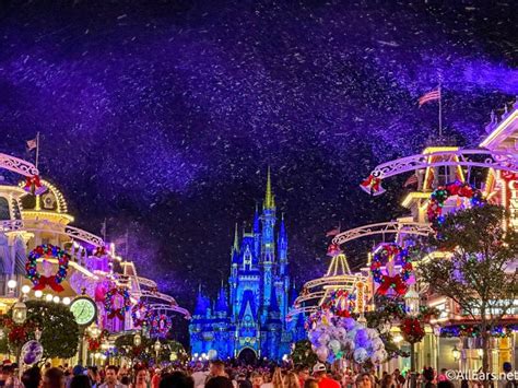 If You Only Do One Thing At Mickeys Very Merry Christmas Party Make