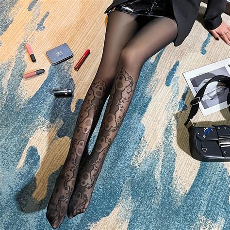 Vintage Elegant Hollow Floral Jacquard Thin White Lace Stockings Veenus