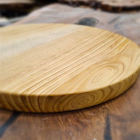 خرید و قیمت تخته خمیر نان برای پهن کردن و ورزیدن خمیر نان از غرفه سراج چوب