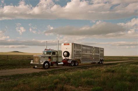 Ex Fashion Photographer Shoots The Most Beautiful U S Big Rigs