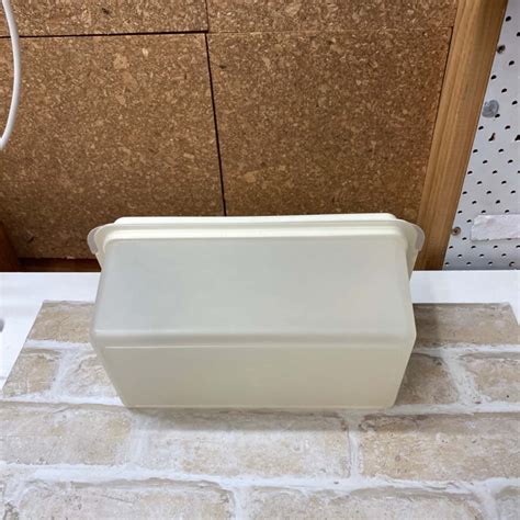 Tupperware Bread Keeper S