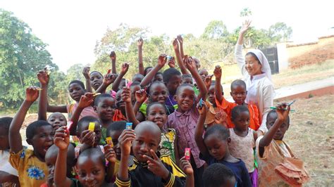 교황청전교기구 한국지부 십계명은 일련의 금지 명령들이 아니라 하느님의 자비를 입고 그 자비를 전해