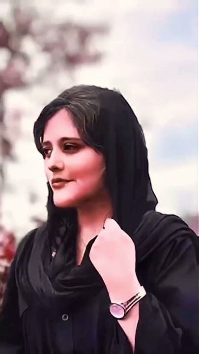 میبینم آن شکفتن شادی را هوشنگابتهاج مهساامینی زنزندگیآزادی