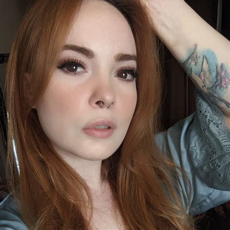 Tw Pornstars Summer Hart To Follow The Most Liked Pictures And Videos From Twitter For