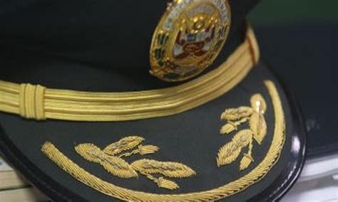 Detienen A Dos Efectivos De La PolicÍa Por Un Presunto Robo De
