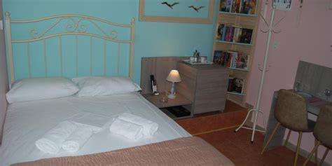 Luxury Traditional Room The Small Bookstore Kyllini Elis Region