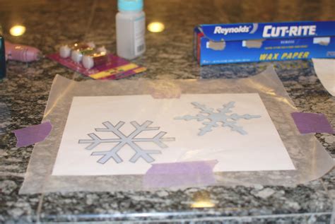 Simply Pinspirational DIY Hot Glue Snowflake Ornament
