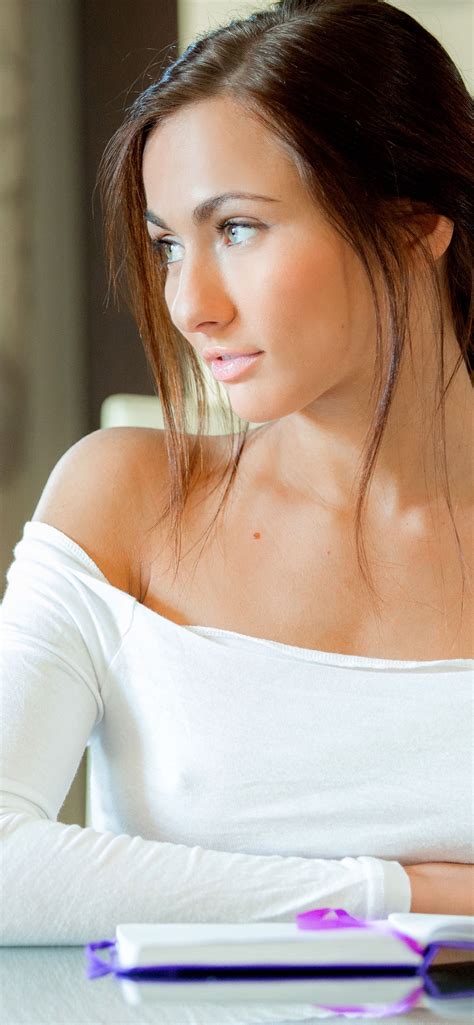 Michaela Isizzu X Uhd K Hintergrundbilder Hd Bild