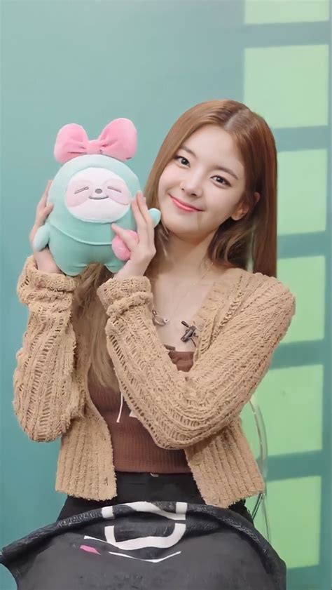 Lia Ii Now Naver Live Captured By Me Artofit