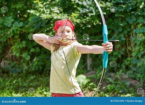 Archery Fast Shooting Girl