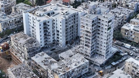 В Ізраїлі внаслідок обстрілів загинуло 13 людей багато поранених і зниклих безвісти медіа