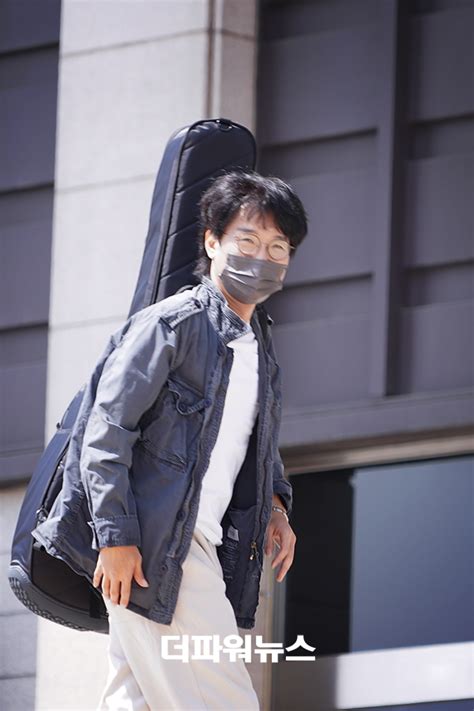 박창근 미소짓는 얼굴로 인사