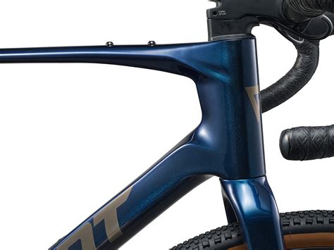 Giant Revolt Advanced Pro 1 Gravel Bike 2026 Je James Cycles
