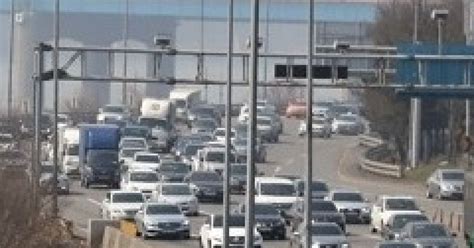 올림픽대로서 한밤중 무단횡단 하던 남성 차에 치어 사망