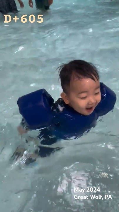 파도타면서 즐길줄아는 20개월 베이비 바다🌊 Youtube