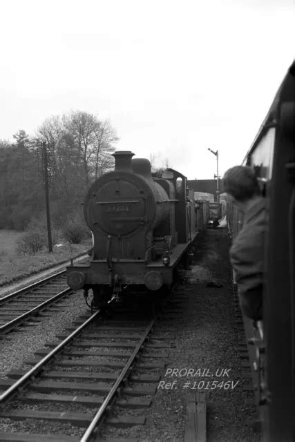Photo Br M Ex Lms Class 4f 0 6 0 No 44203 At Derailment Near Radlett