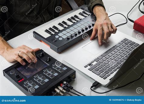 Producing Electronic Music On Laptop With Portable Midi Keyboard And Electronic Effect