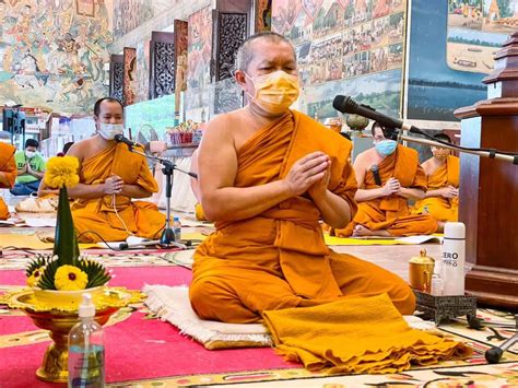 ทำวัตรเช้า เจริญพระพุทธมนต์บทธรรมจักรกัปปวัตนสูตร บทรตนสูตร บทอาฏานาฏิยปริตตัง และเจริญจิตตภาวนา