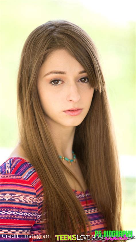 Willow Hayes Biography Age Height Figure Net Worth