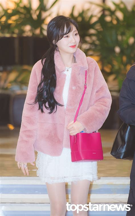 [hd포토] 러블리즈 Lovelyz 류수정 수줍은 미소 네이트 연예